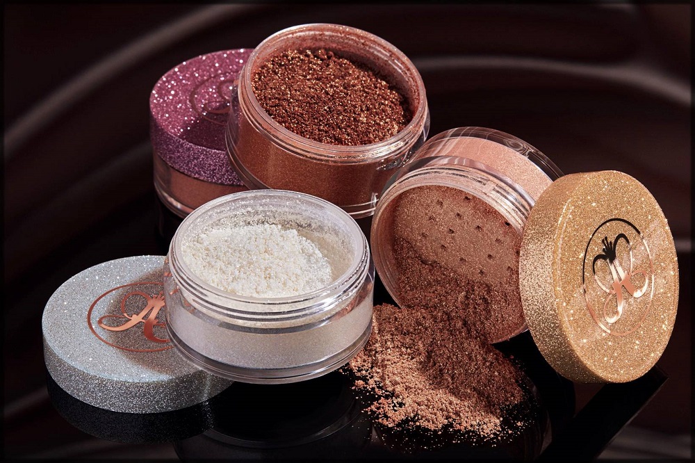 9 Easy Tips - How To Apply Powder Highlighters | Blog-Ox
